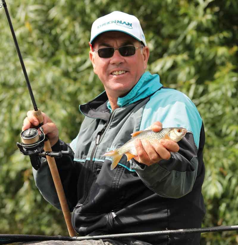 River Roach On The Feeder | Match Fishing