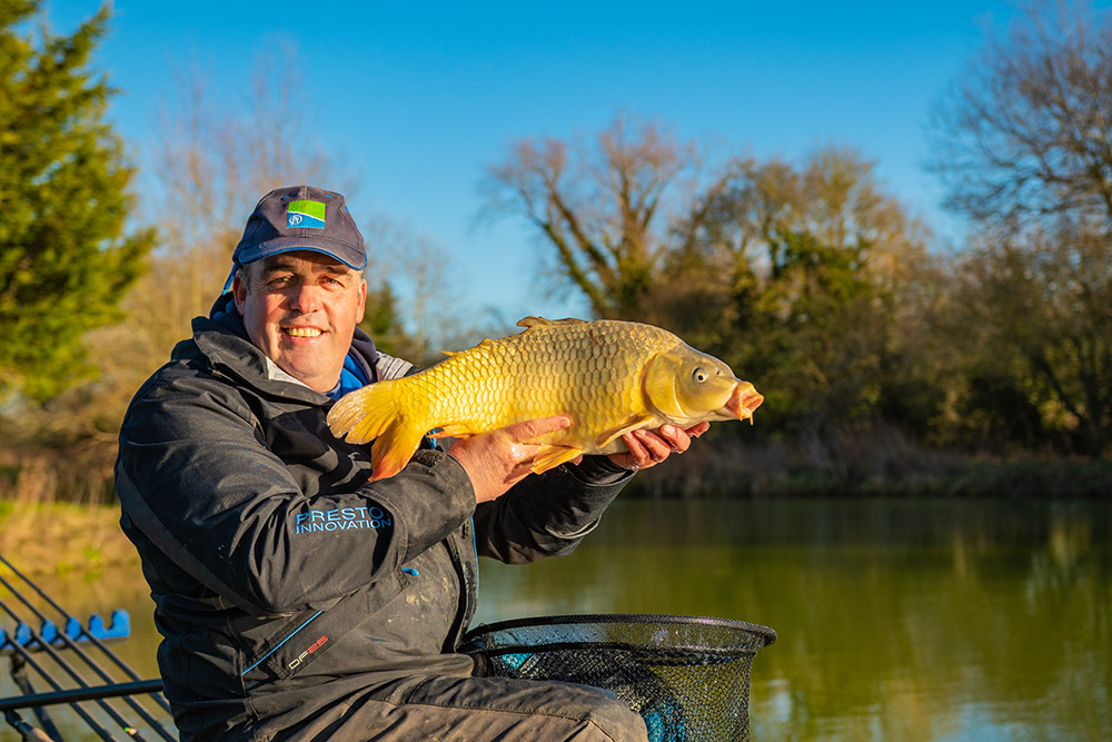 Winter Carp Fishing - Des Shipp (Video) | Match Fishing